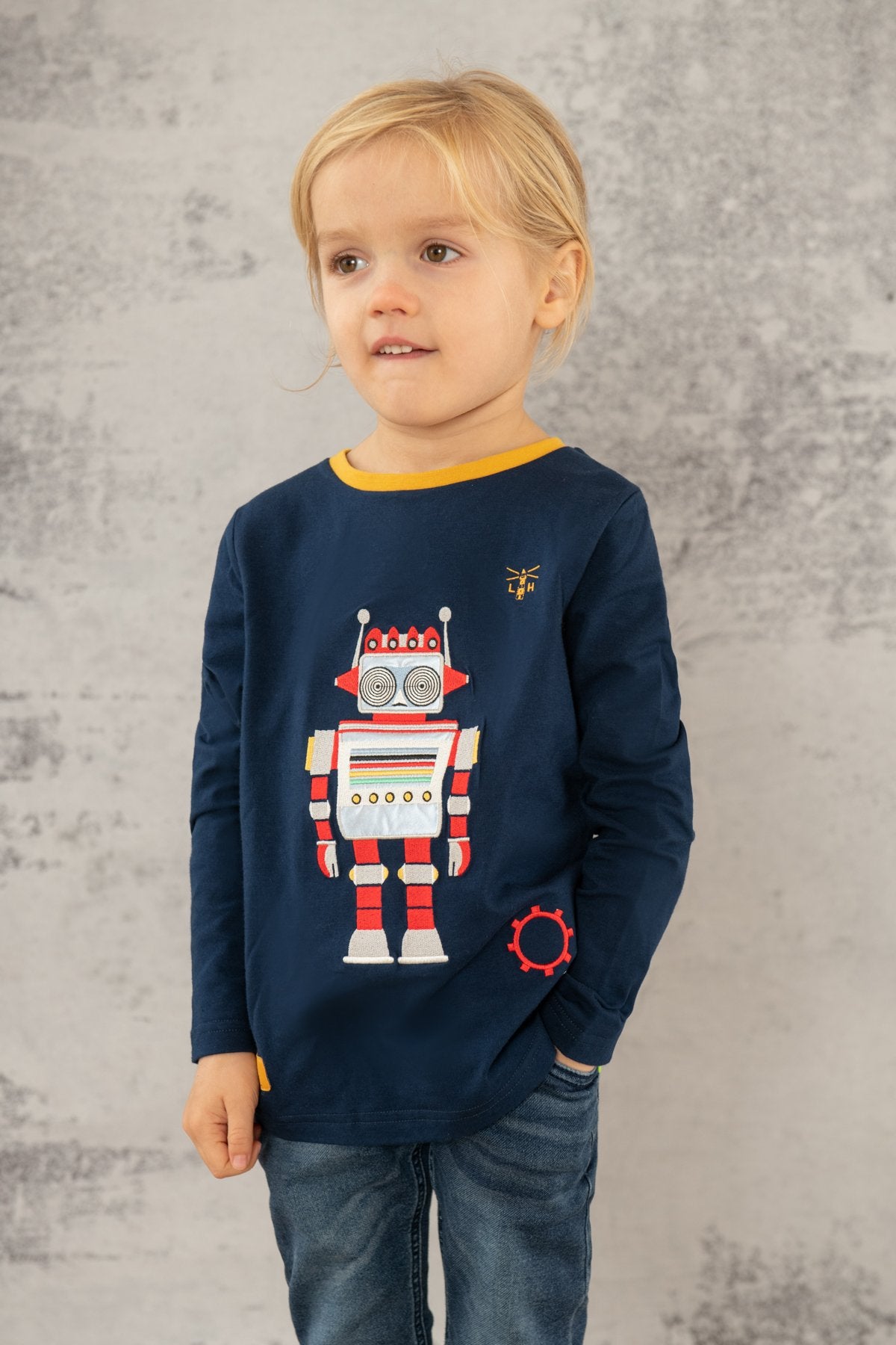 OLIVER TOP- ROBOT – NCCE COUNTRY STORE SWATRAGH